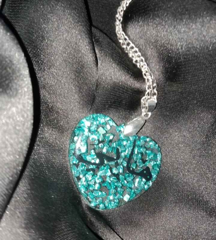 Resin Chain | Be Elegant Resin Art Innovative resin designs available